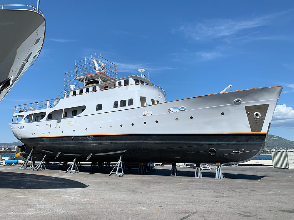 Full inspection and overhaul of twin 8L3B engines for Lloyds Survey ...